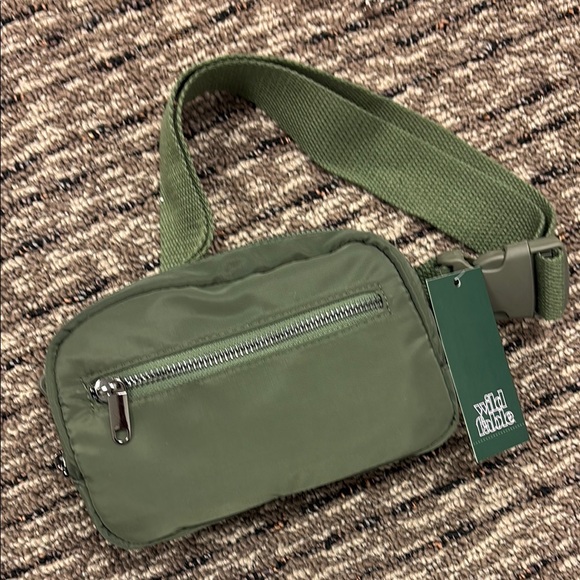 wild fable | Bags | Wild Fable Green Belt Bag | Poshmark